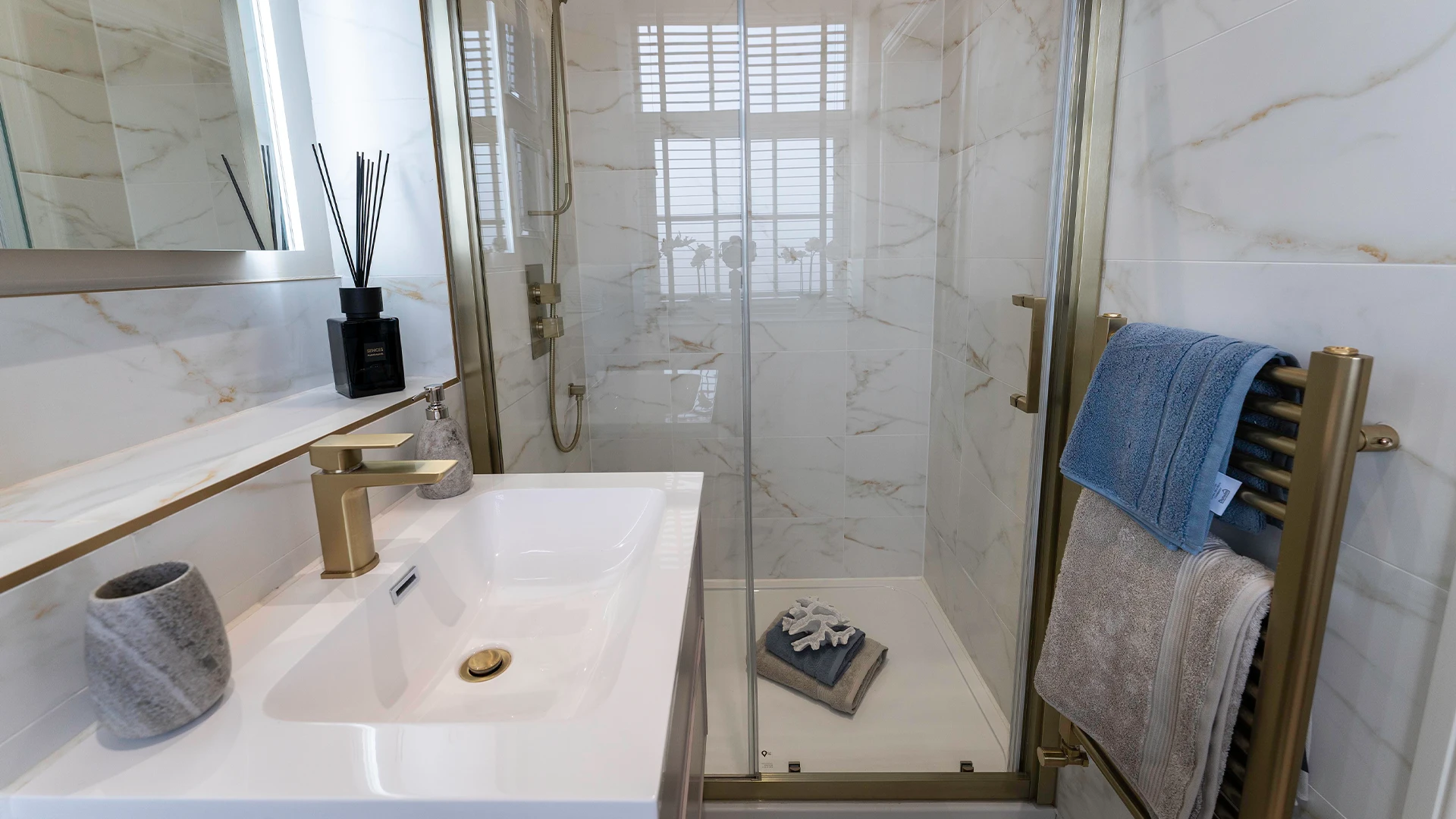 Specification - Adel Square